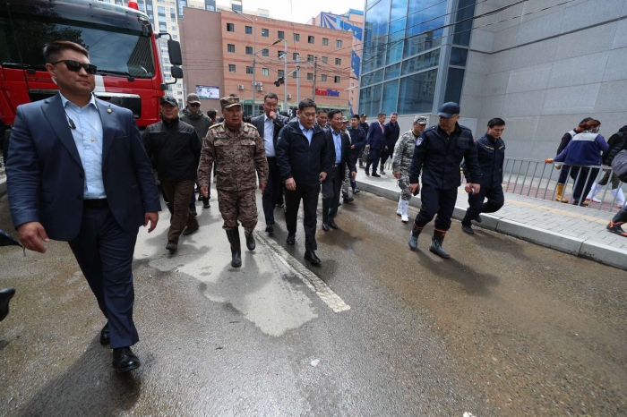 Ерөнхий сайд Л Оюун Эрдэнэ үерийн нөхцөл байдалтай танилцаж УОК болон